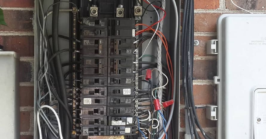 7 Best Electricity Usage Monitors in 2025 [Detailed Reviews]