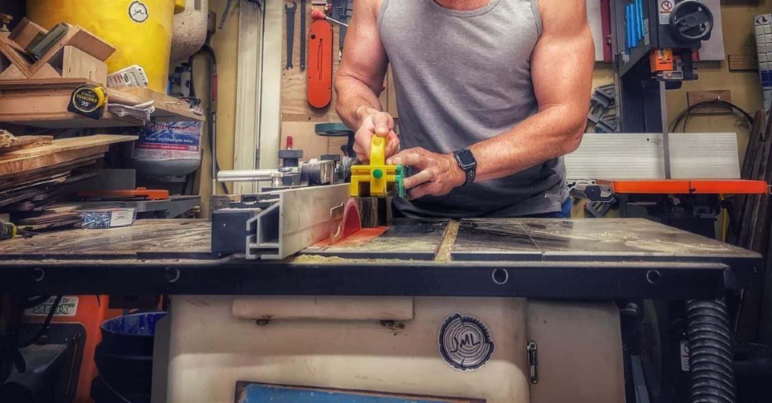15 Types of Electric Saws: With Main Uses & Pictures