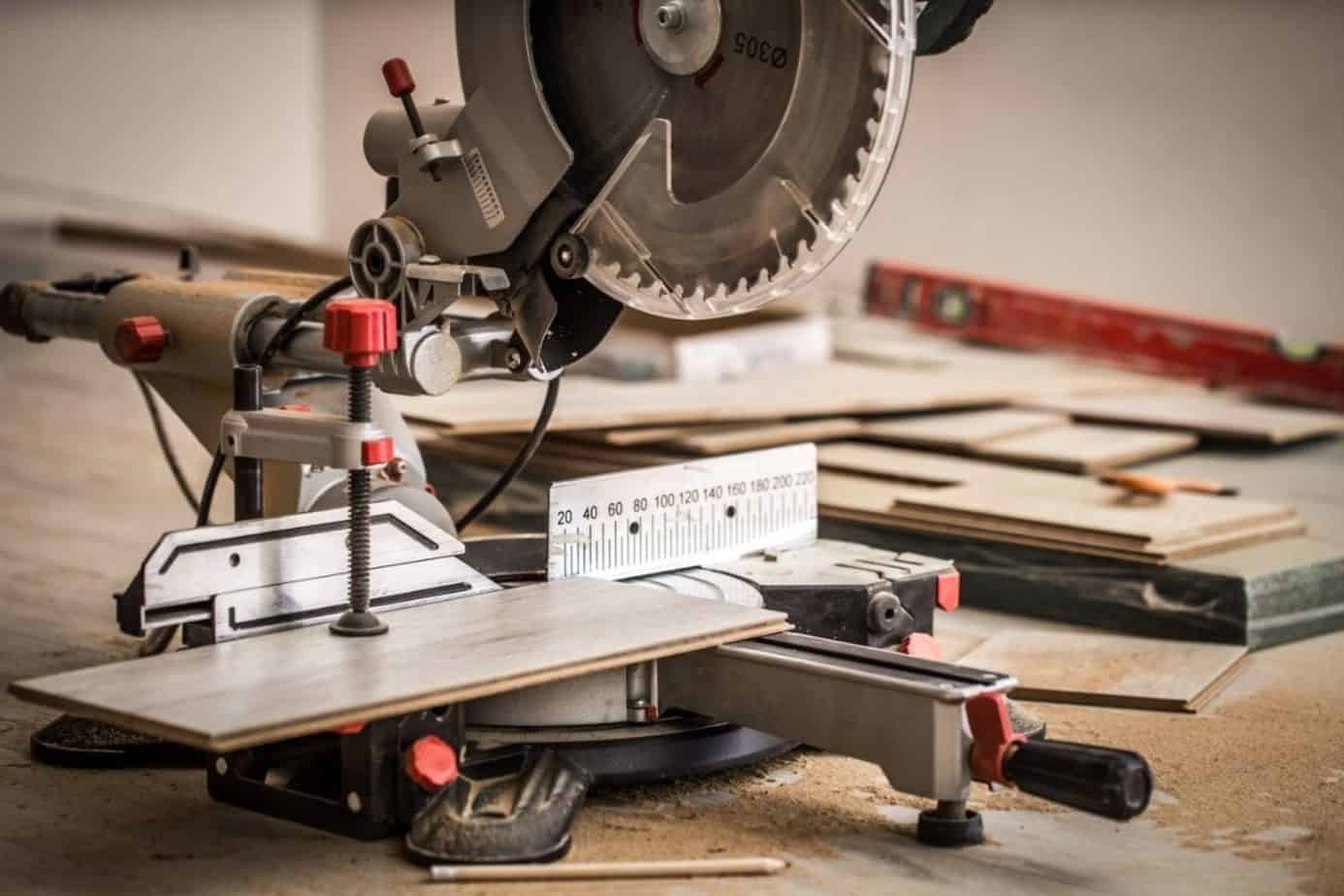 Sliding vs Non-Sliding Miter Saw: Which One to Pick?